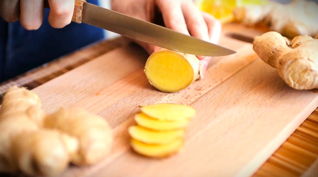 Effect of Placing a Slice of Ginger in Your Mouth During Long Distance Running – CONSCIOUS RUNNING